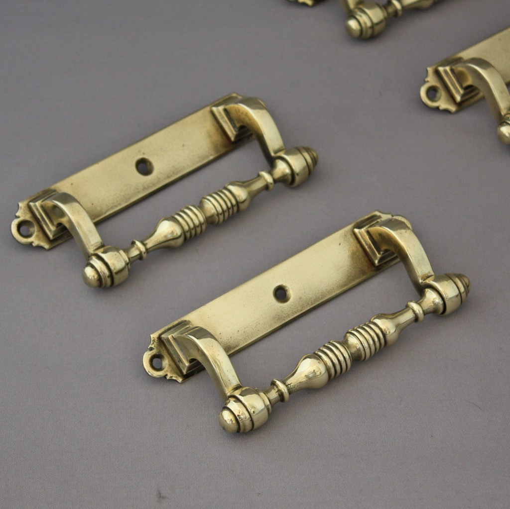 Decorating with ironmongery – Feioi